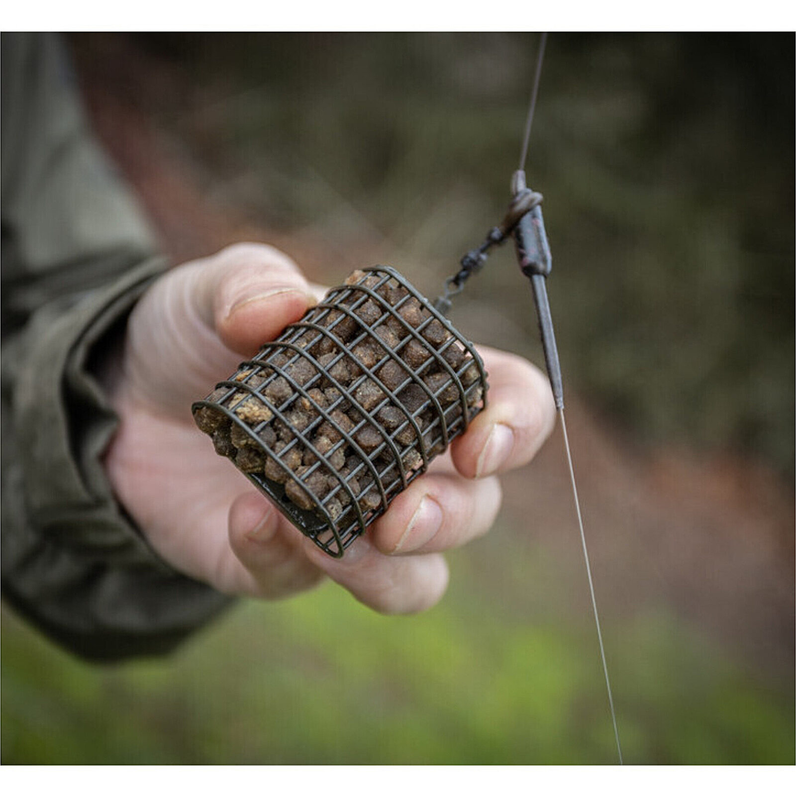 Korum River Cage Feeder | Tackleshop.nl